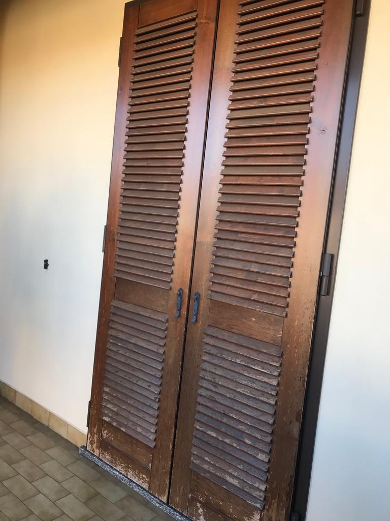 Ripristino persiane noce bruno - Legno System